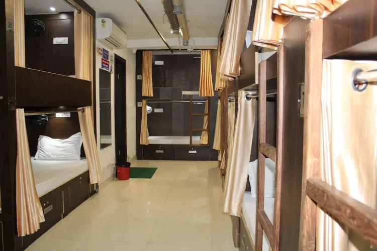 Paradise Ac Dormitory - Bareilly