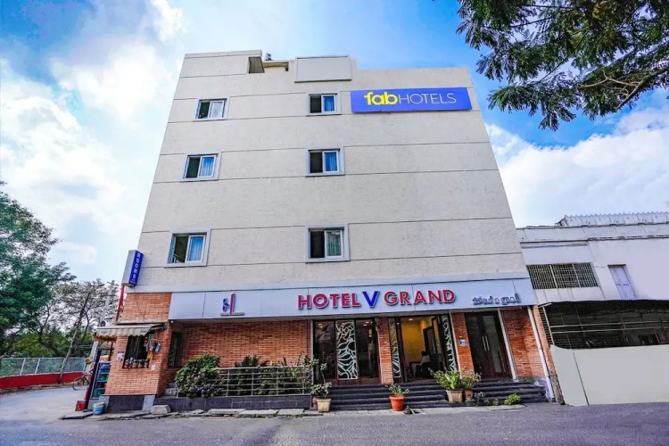 Fabhotel V Grand - Vijayawada