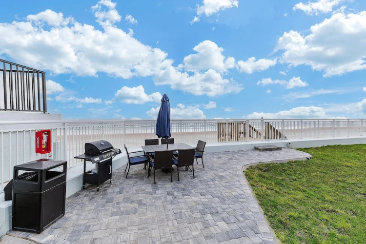 Ocean Breeze Resort 217 - Daytona Beach Shores, FL