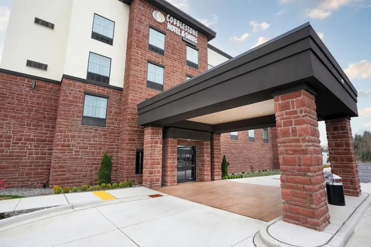 Cobblestone Hotel & Suites - Lynden - Ferndale, WA