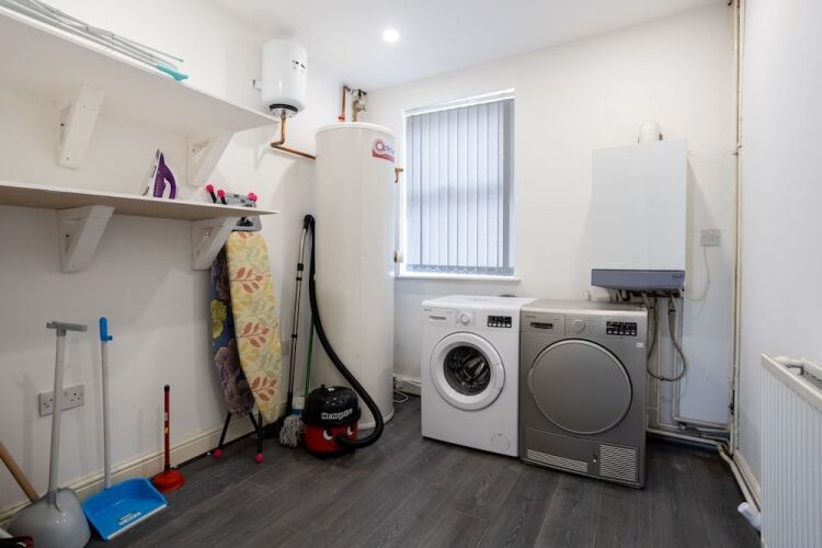 Tco Luxury House - Wirral