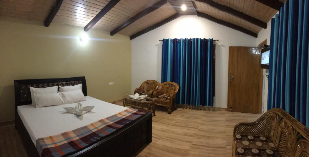 Balaut Camp - Resort - Naukuchia Taal