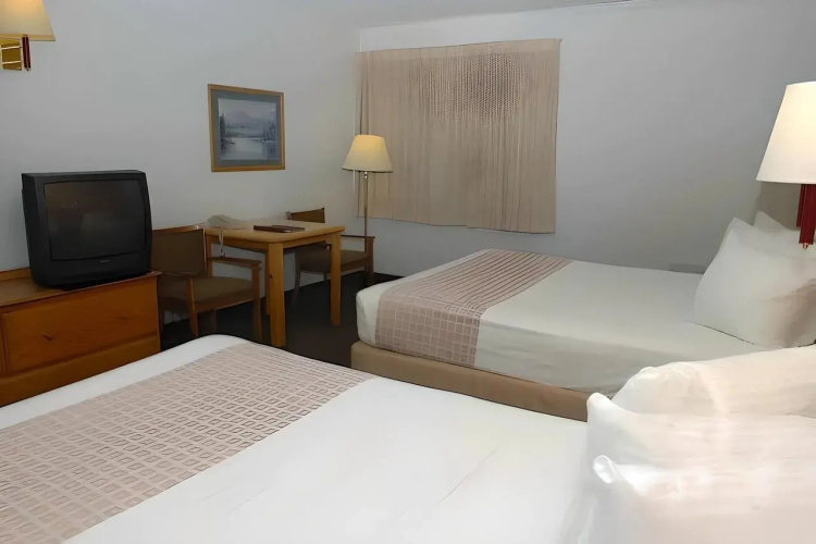 Comfort Inn & Suites - 利文斯頓
