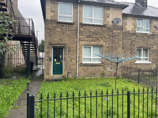 3 Bedroom House In Bradford - Bradford