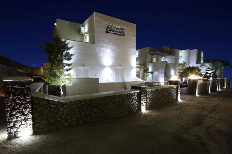 Gianna Suites - Santorini