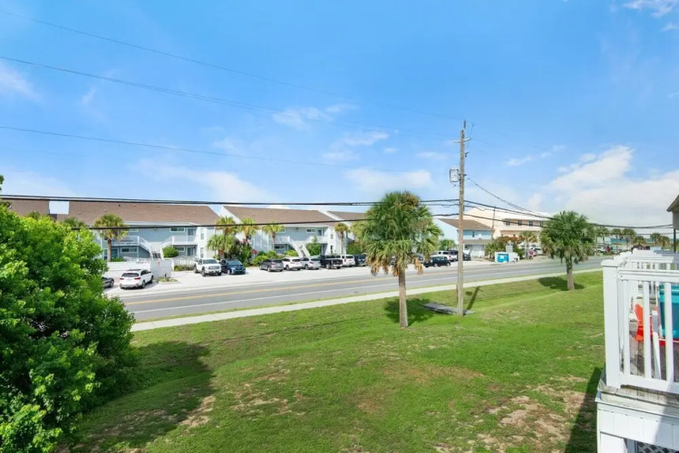 Laguna Beach Breeze - Laguna Beach, FL