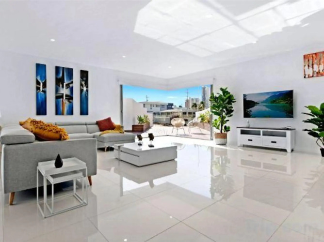 Luxico Majestic Palms (Heated Pool) - Broadbeach