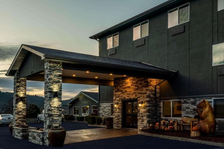 La Quinta Inn & Suites Grants Pass - Grants Pass, OR