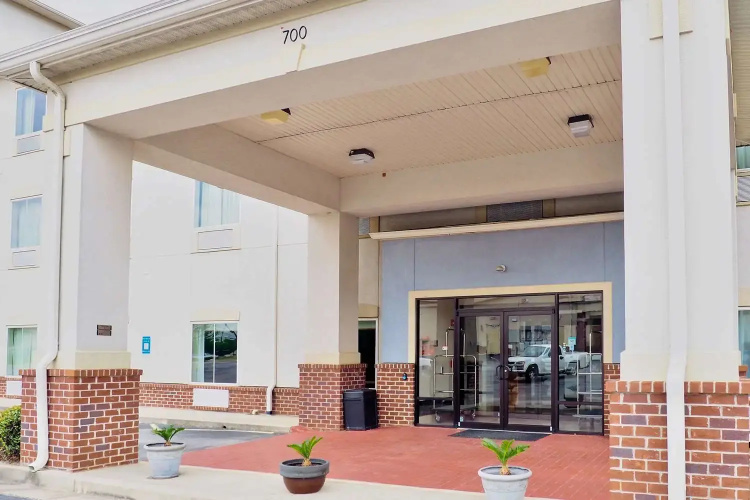 Econo Lodge Augusta West Near Fort Gordon - Augusta, GA