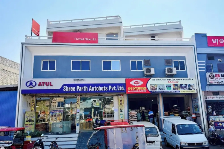 Hotel Star 21 - Indore