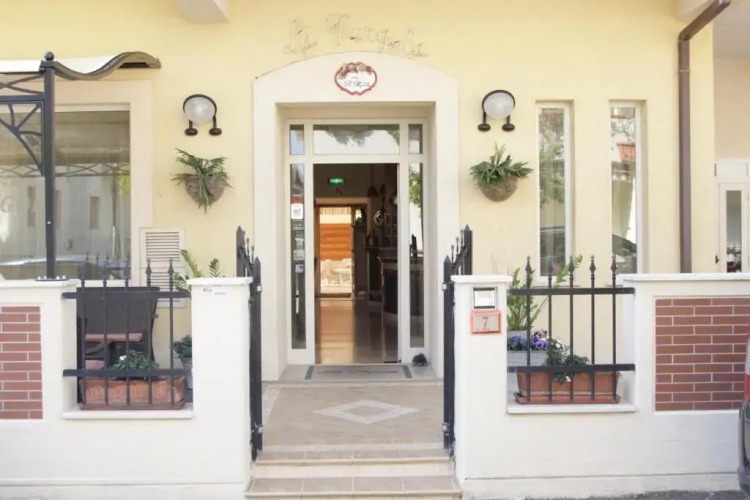 Hotel La Pergola - Alba Adriatica