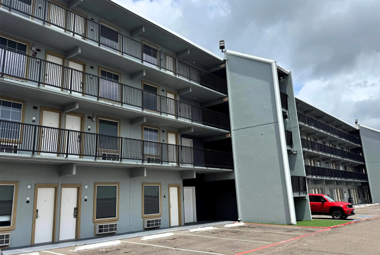 Baymont By Wyndham Corpus Christi Airport - North Padre Island, TX