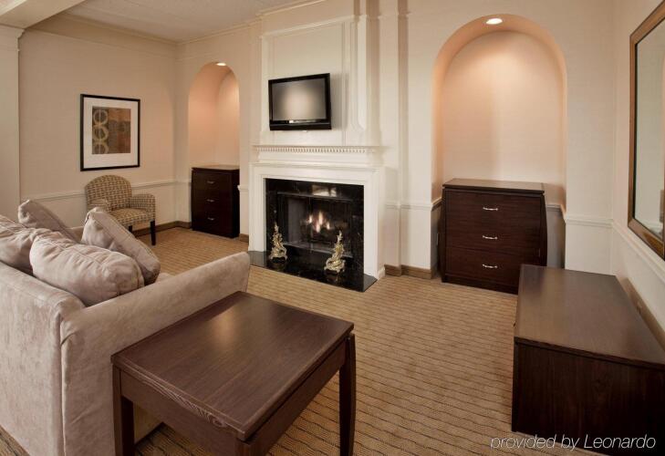 Doubletree By Hilton St. Louis Airport - University City, MO