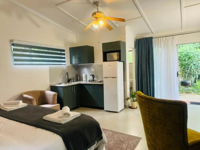 Room-busa House Self-catering Guest Hous - White River