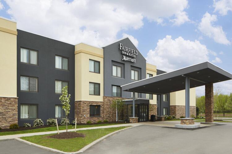 Fairfield Inn By Marriott Rochester East - 