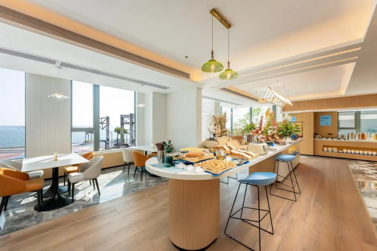 Holiday Inn Express Zhanjiang Coast - Zhanjiang