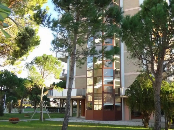 Cheerful Holiday Home In Porto Santa Margherita With Terrace - 考爾萊