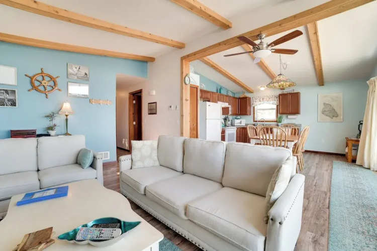 St. Ignace Cottage W/ Deck & Beach On Lake Huron! - Mackinac Island, MI