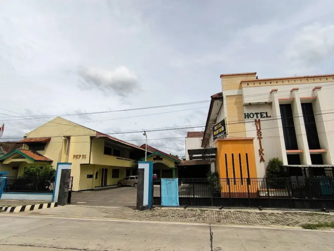 Hotel Mustika Syariah - Blora