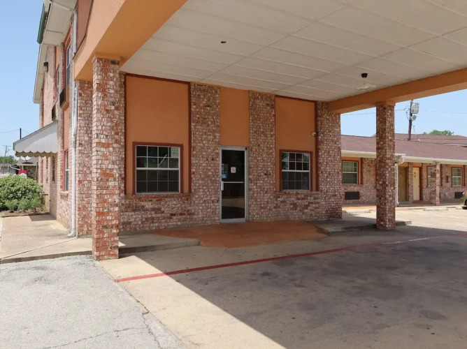 Great Western Inn - Saginaw, TX