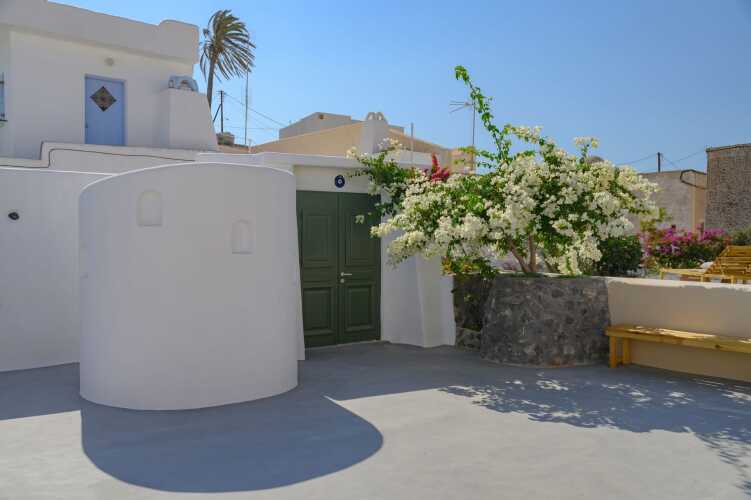 Elements Cave Suites - Santorini