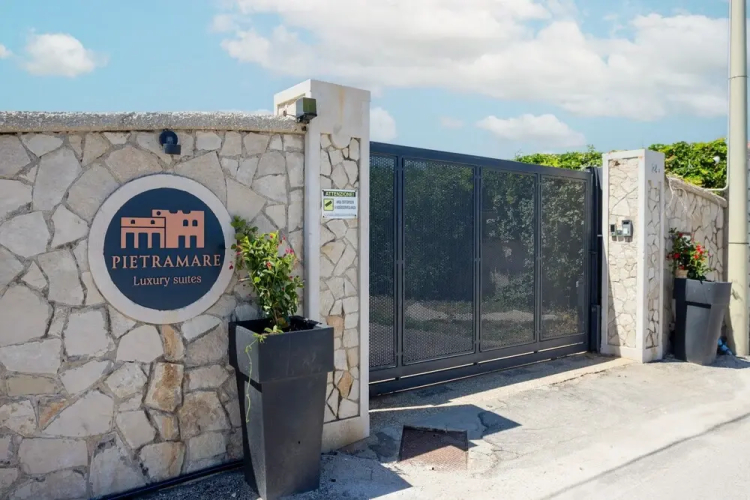 Pietramare Luxury Suites - Bari