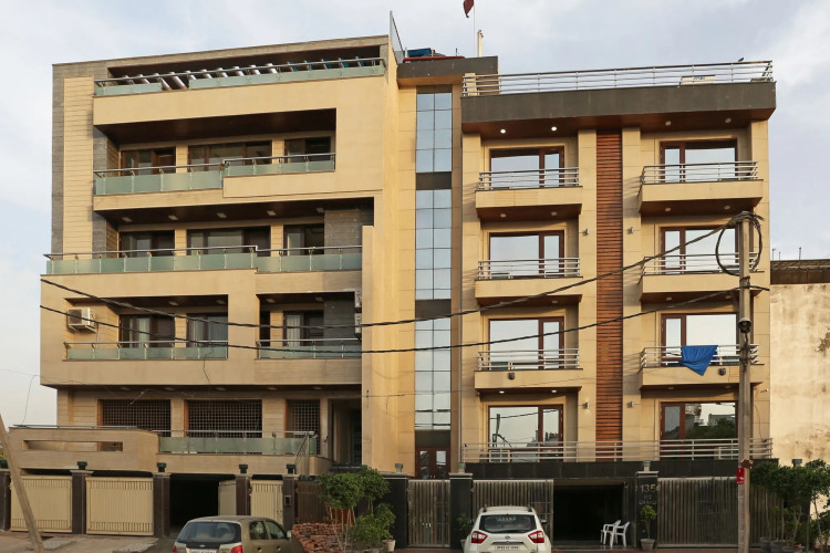 Oyo Townhouse 460 H C Grand - Delhi, India