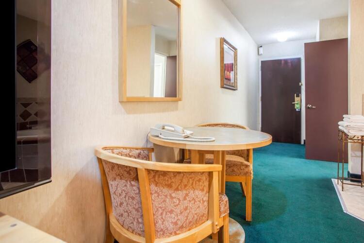 Quality Inn Near Toms River Corporate Park - Jackson, NJ