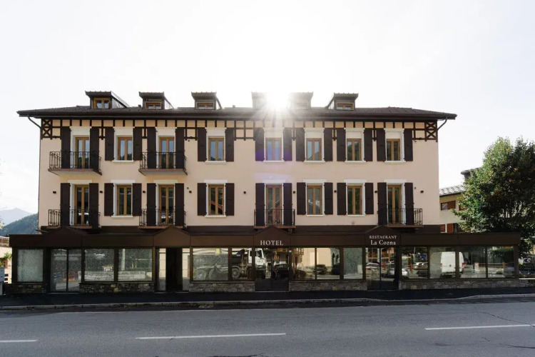Hostellerie Du Petit Saint Bernard - Savoie