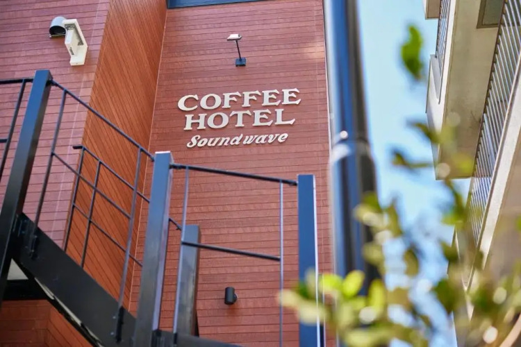 Coffee Hotel Soundwave - Fujisawa