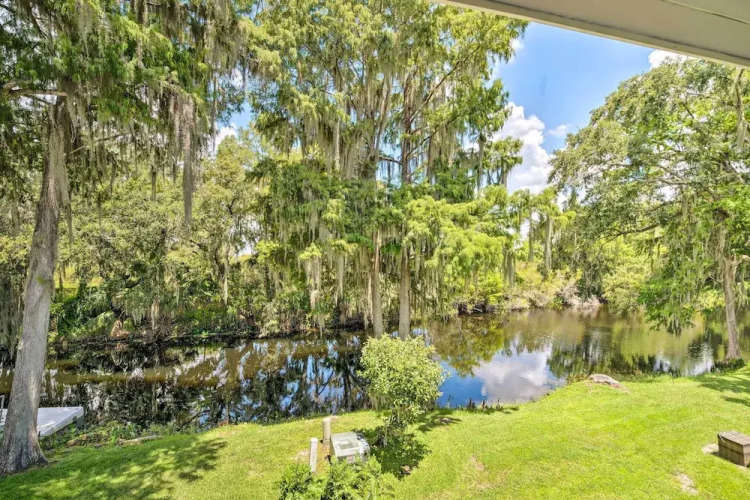 Old Florida Setting W/ Kayaks & Fishing Poles - Inverness, FL