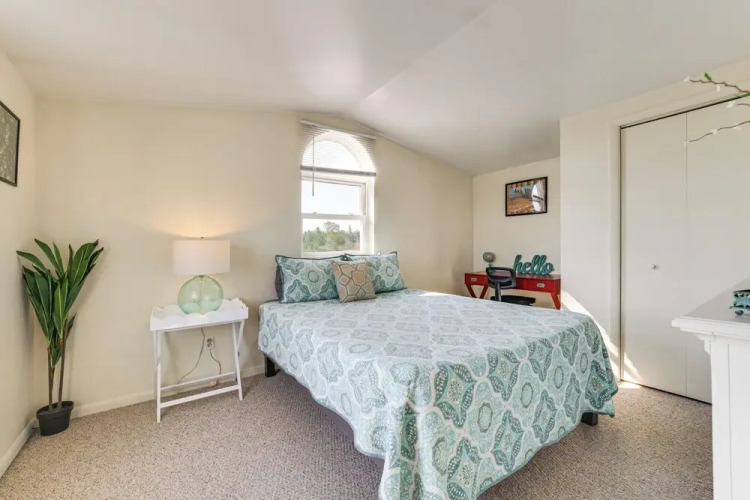 Cozy Apt < 1 Mi Near Lake Huron & Mackinac Island! - St. Ignace, MI