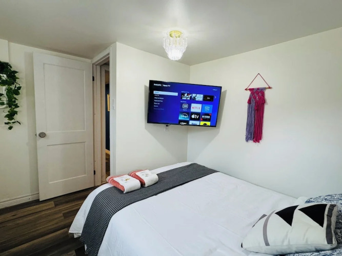 Sunrise Bnb With Free Parking - Mississauga