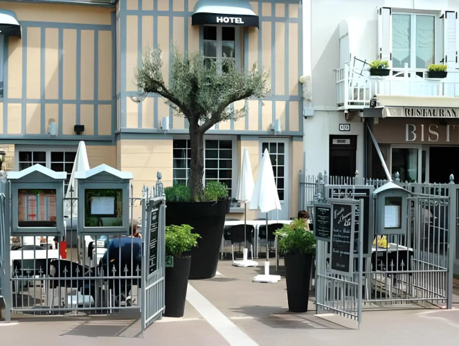 Hôtel Restaurant La Pêcherie - Courseulles-sur-Mer