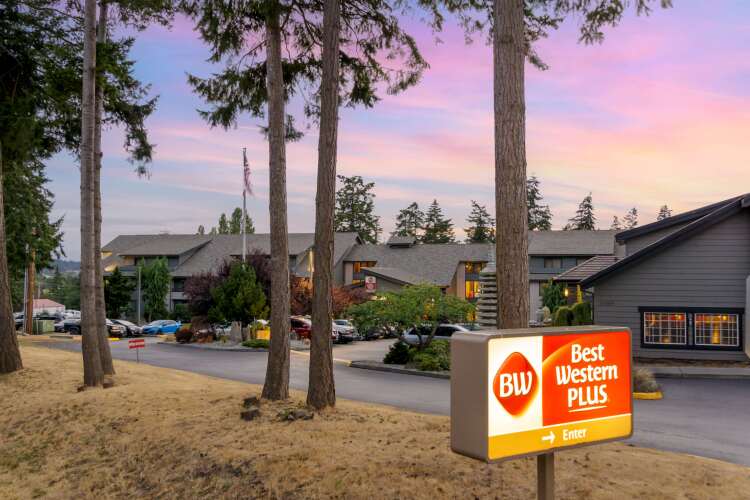 Best Western Plus Oak Harbor Hotel & Conference Center - La Conner, WA