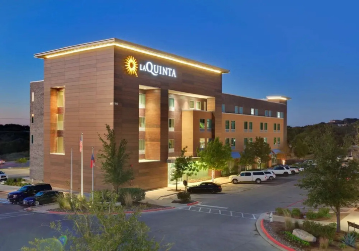 La Quinta Inn & Suites By Wyndham Lakeway - Dripping Springs, TX