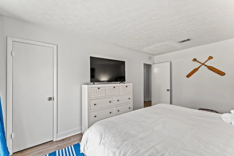 Sandpiper Philosophy - Laguna Beach, FL