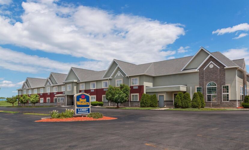 Best Western Crown Inn & Suites - Corfu, NY