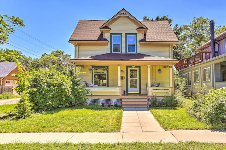 Walk To Dtwn: Historic Gem W/ Deck In Rapid City - 래피드시티