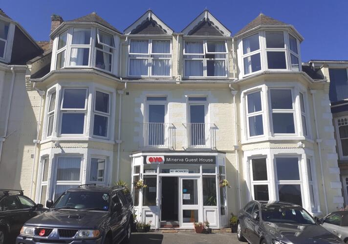 Oyo Minerva Guesthouse - Newquay