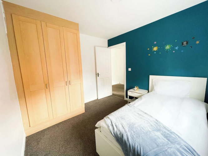 Essex Spacious House - Thurrock