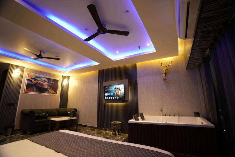 Namaste B&b With Jacuzzi I Noida - Noida