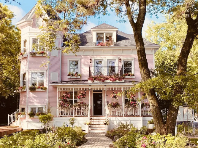 Maison Rose - Quebec