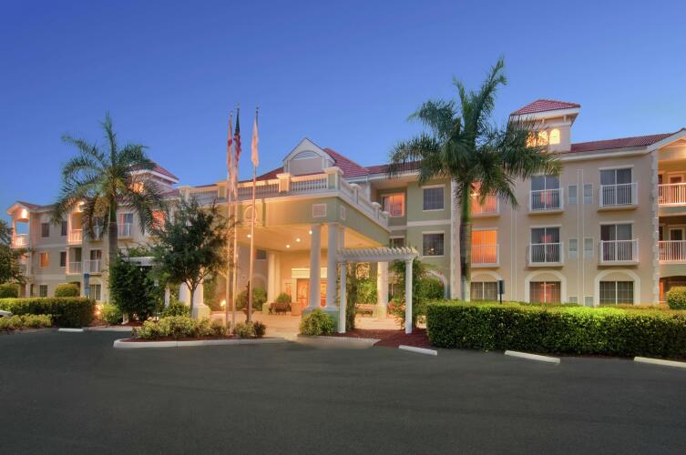 Doubletree Suites By Hilton Naples - Bonita Springs, FL