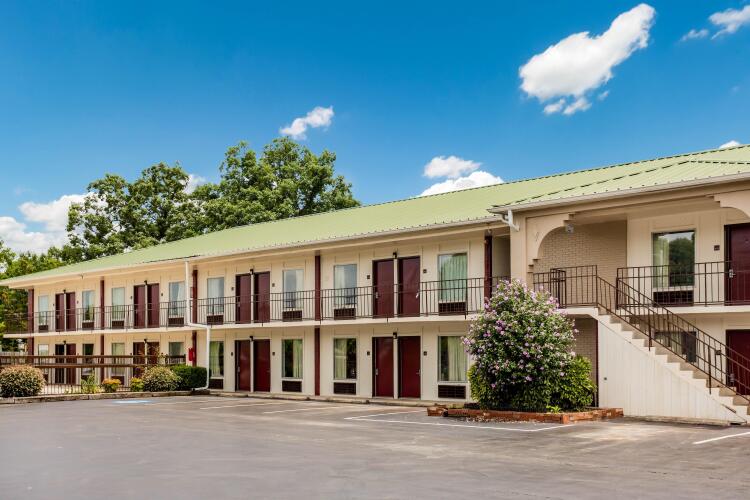 Red Roof Inn Monteagle - I-24 - Sewanee, TN