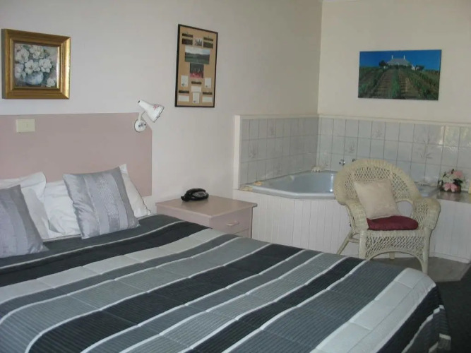 Balnarring Village Motor Inn - Phillip Island