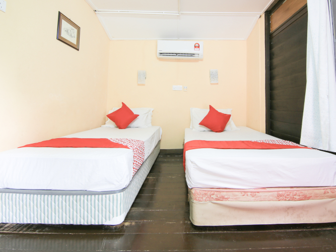 Hotel O Ombak Inn Chalet - Pangkor Island