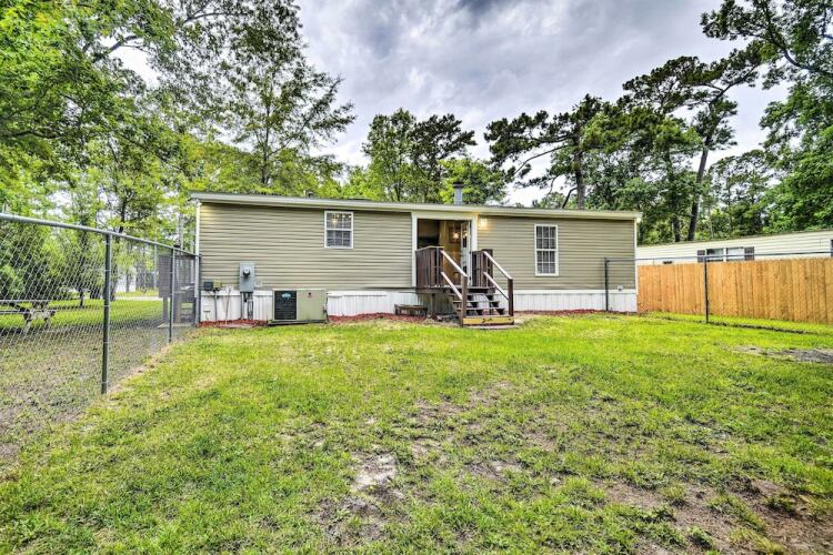 Charming Supply Home < 2 Mi To Holden Beach! - Bolivia, NC