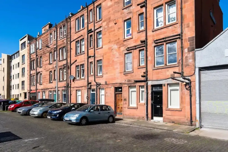 1 Bedroom Apartment-free Parking - Edinburgh