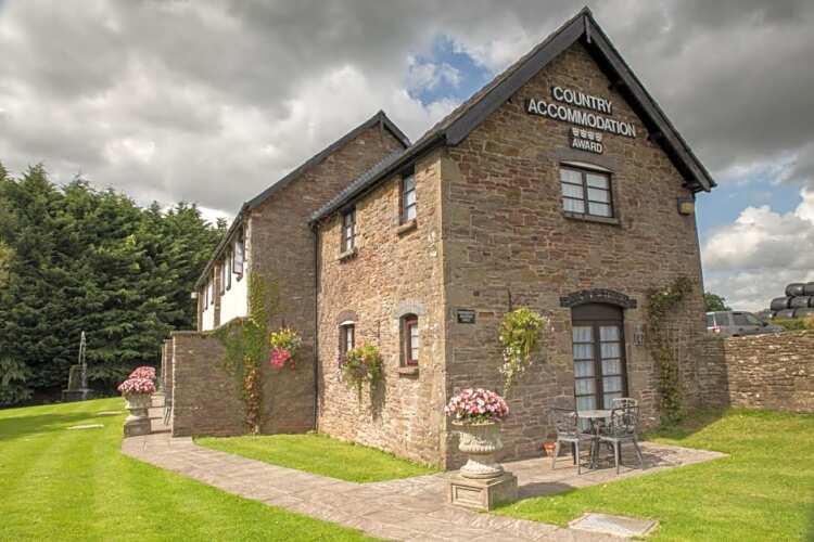 The Greyhound Inn & Hotel - Forest of Dean